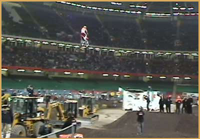 Jason Rennie on Cycle Jumpers